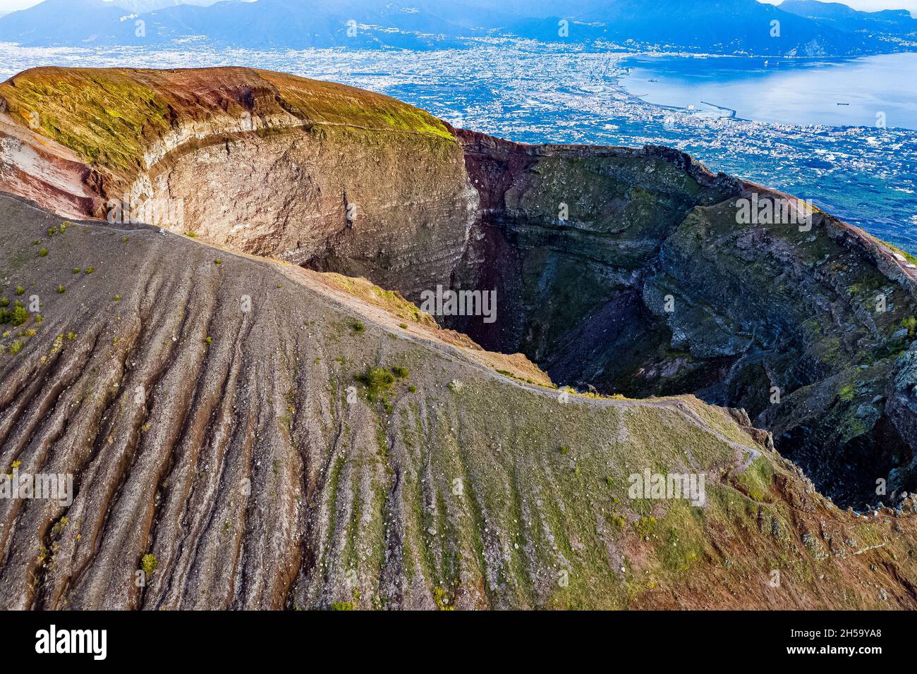 Vesuv Vulkan aus der Luft | Aerial Photo of the Vesuv Volcano Stock ...