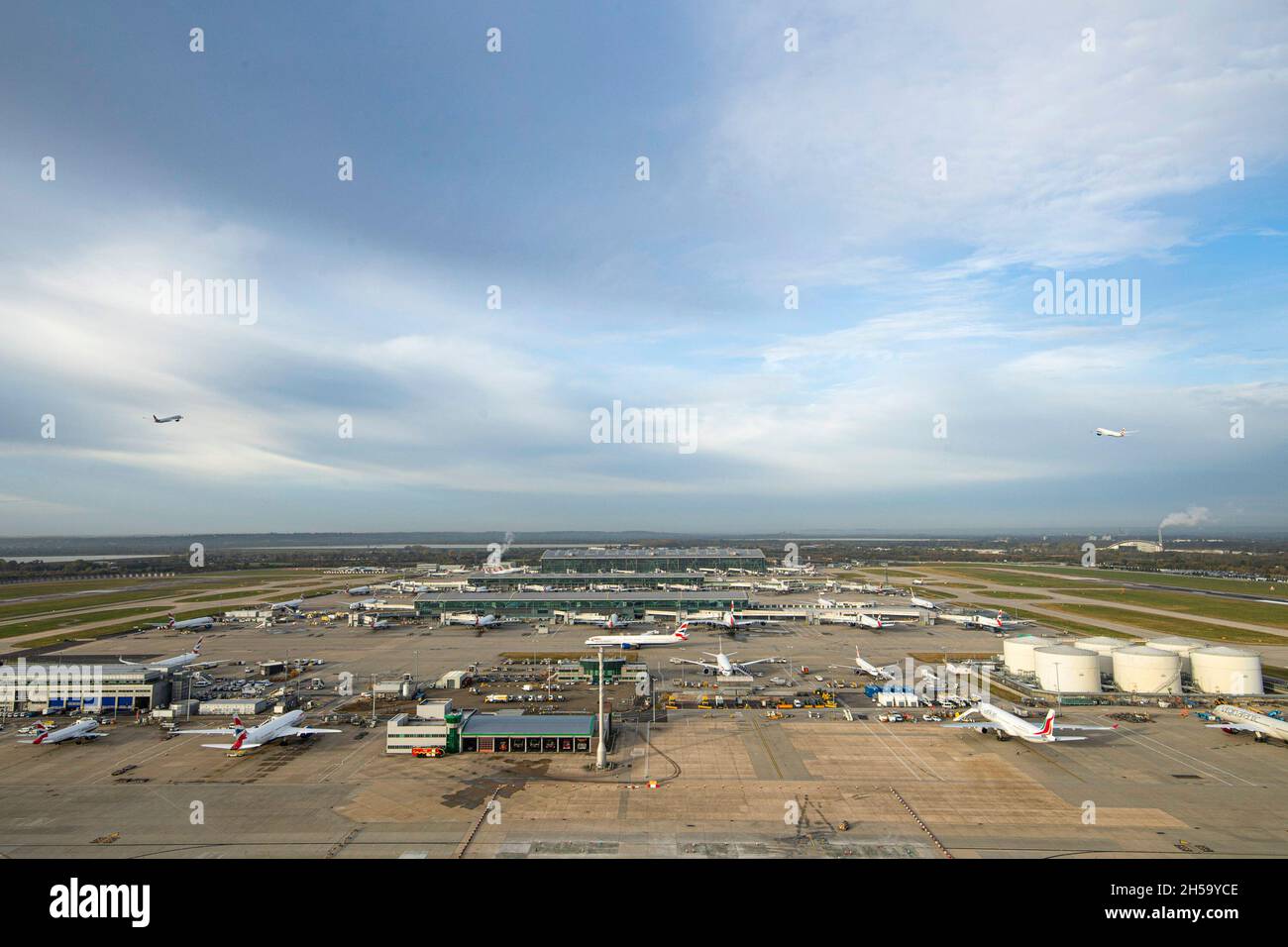 EDITORIAL USE ONLY British Airways flight BA001 (right) and Virgin ...