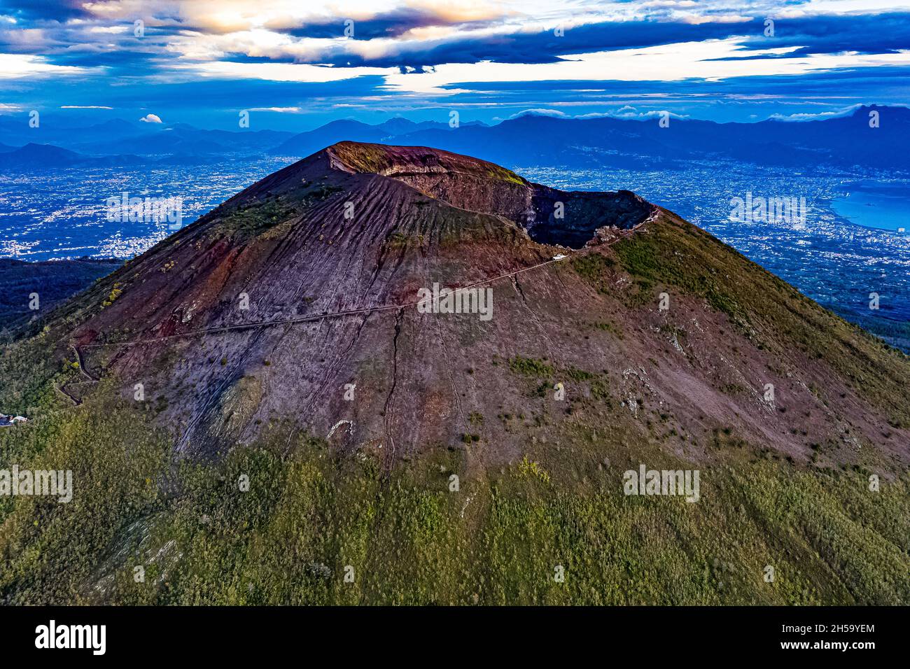 Vesuv Vulkan aus der Luft | Aerial Photo of the Vesuv Volcano Stock ...
