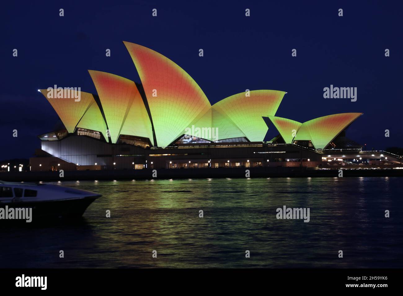 India house lit up for diwali hi-res stock photography and images - Alamy