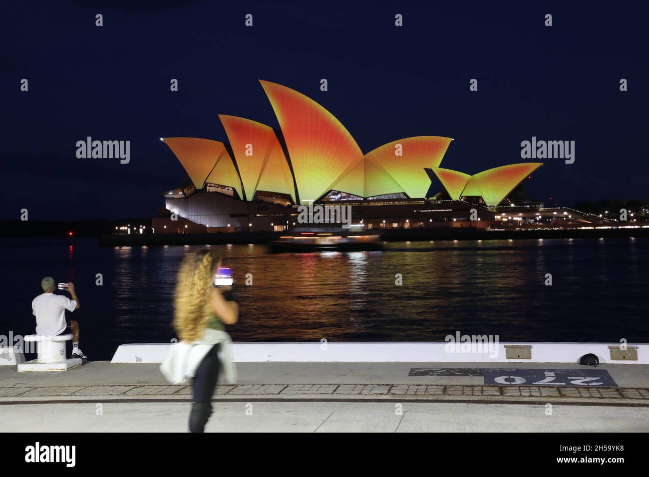 Sydney, Australia. 8th November 2021. The Sydney Opera House was lit up ...