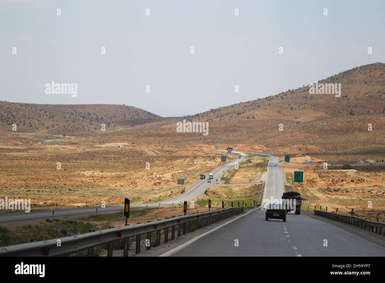 Iranian traffic signs hi-res stock photography and images - Alamy