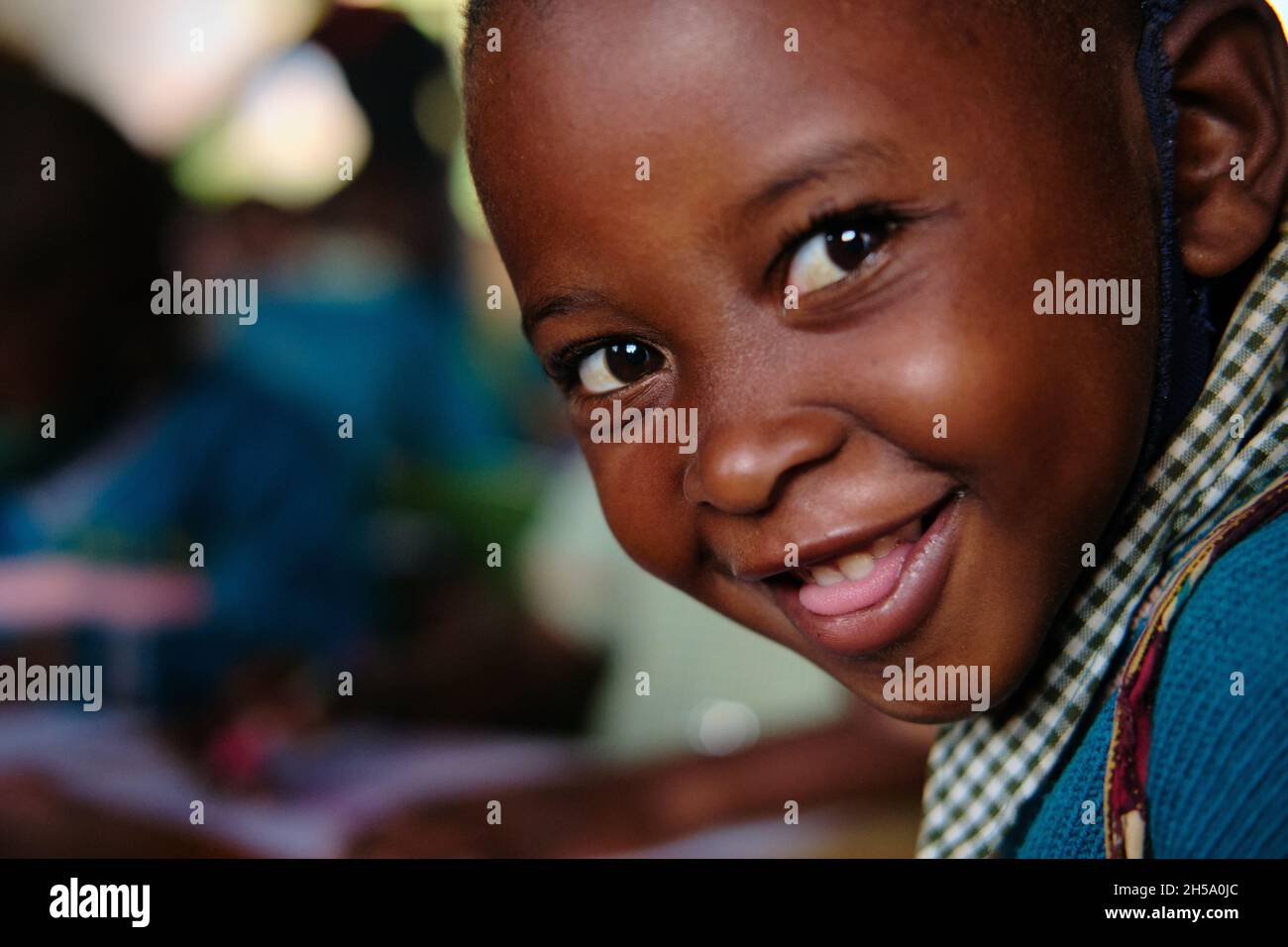 Africa life motion hi-res stock photography and images - Alamy