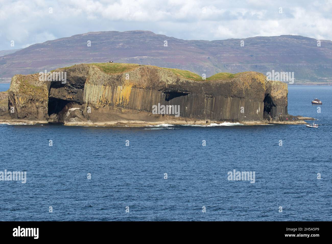 Views of Fingal's Cave, Staffa, Scotland Stock Photo - Alamy