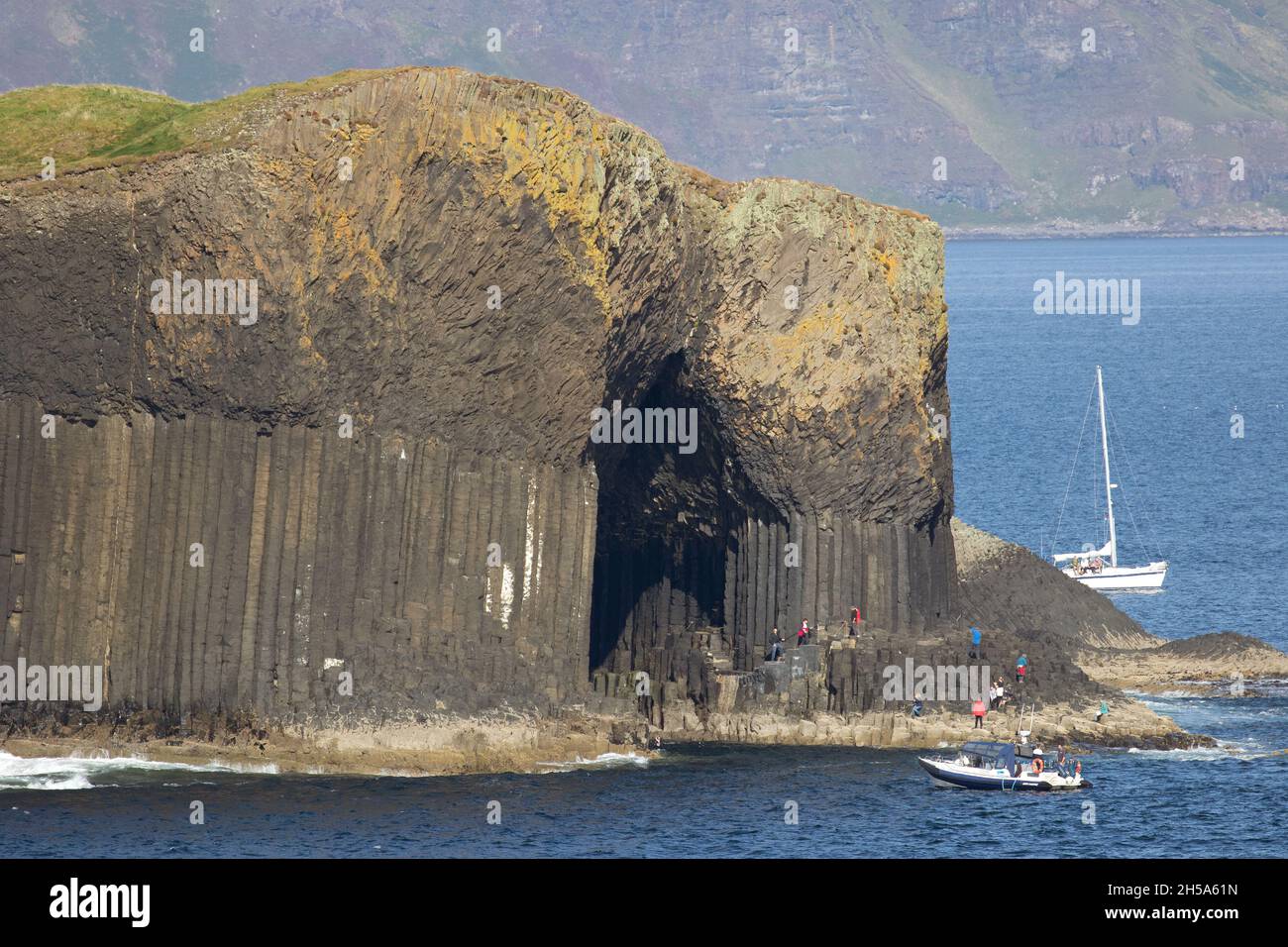 Views of Fingal's Cave, Staffa, Scotland Stock Photo - Alamy