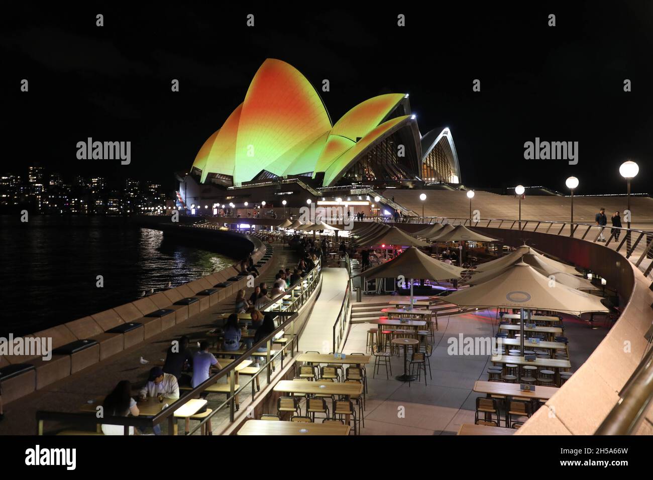 Sydney, Australia. 8th November 2021. The Sydney Opera House was lit up ...