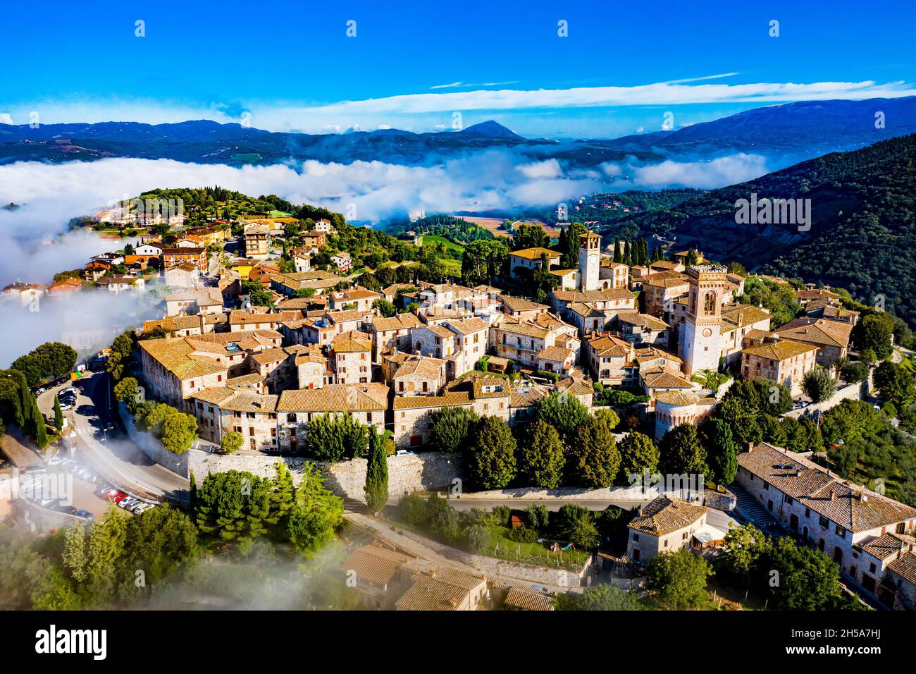 Italy from above | Schöne Landschaften aus Italien aus der Luft gefilmt ...