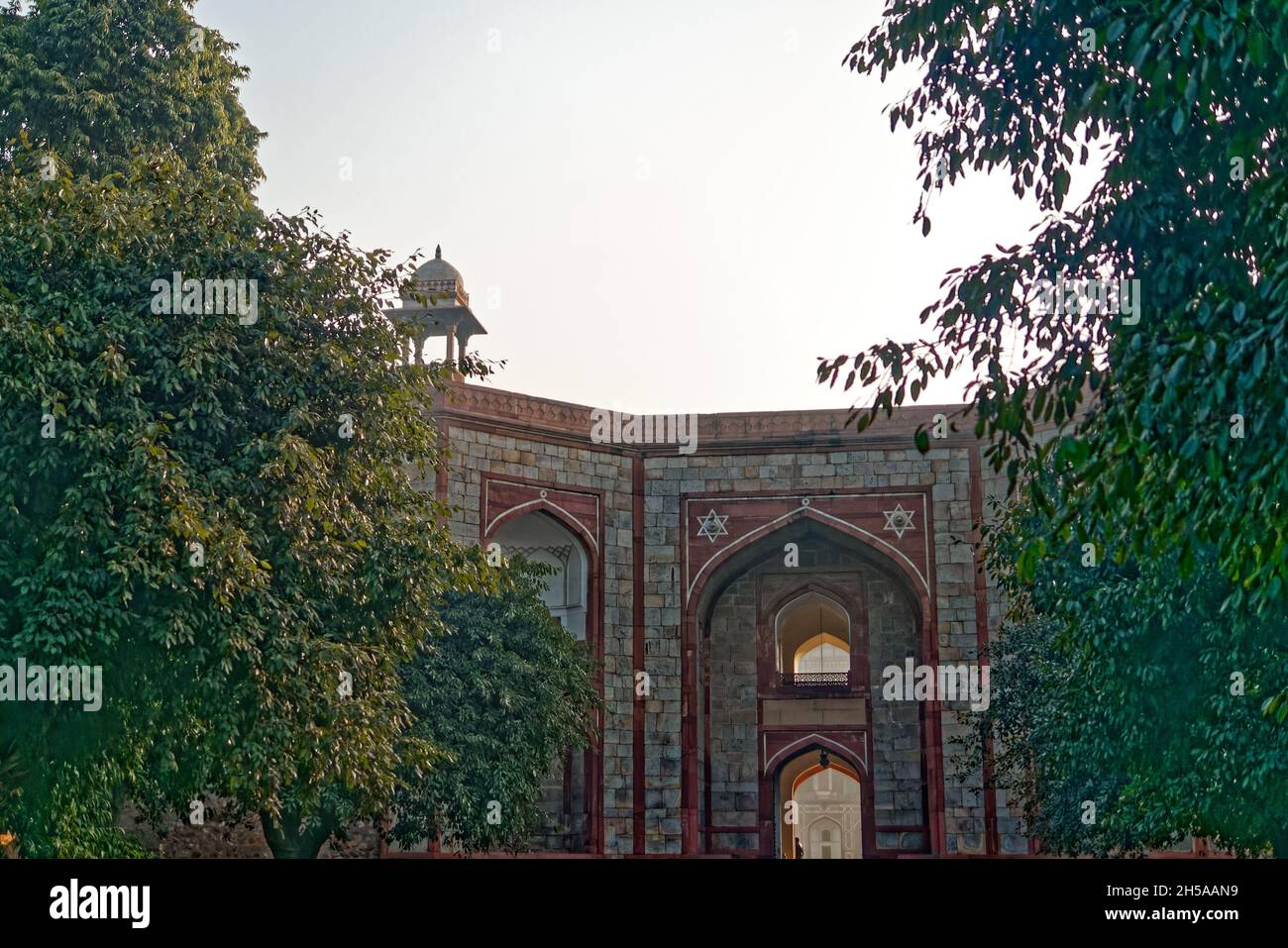 Western Gate, Humayun's Tomb Stock Photo - Alamy