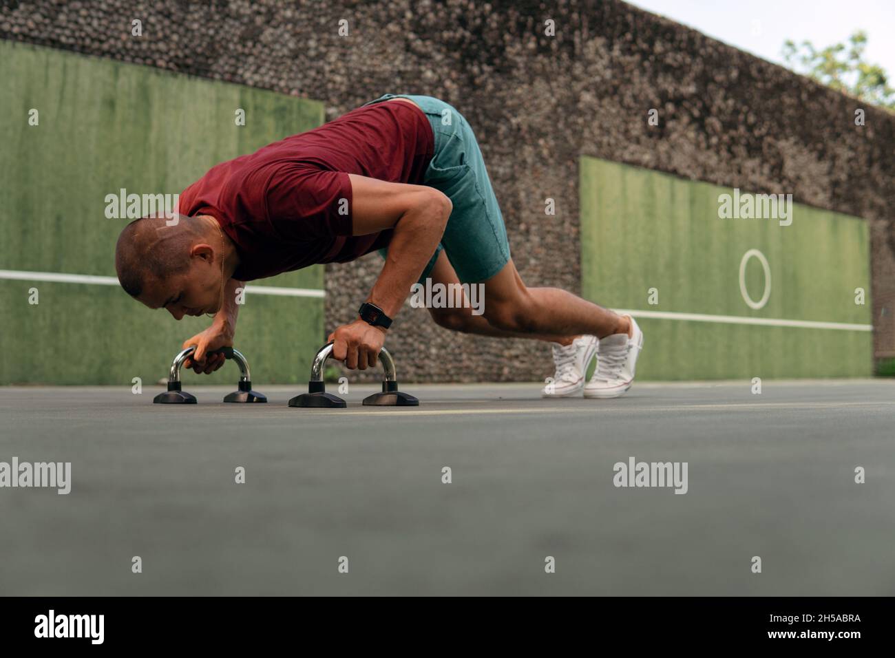 Body push up hi-res stock photography and images - Alamy