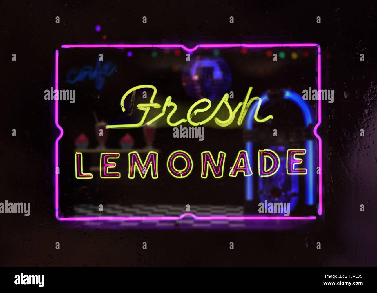 Fresh Lemonade Sign in Rainy Window Stock Photo - Alamy