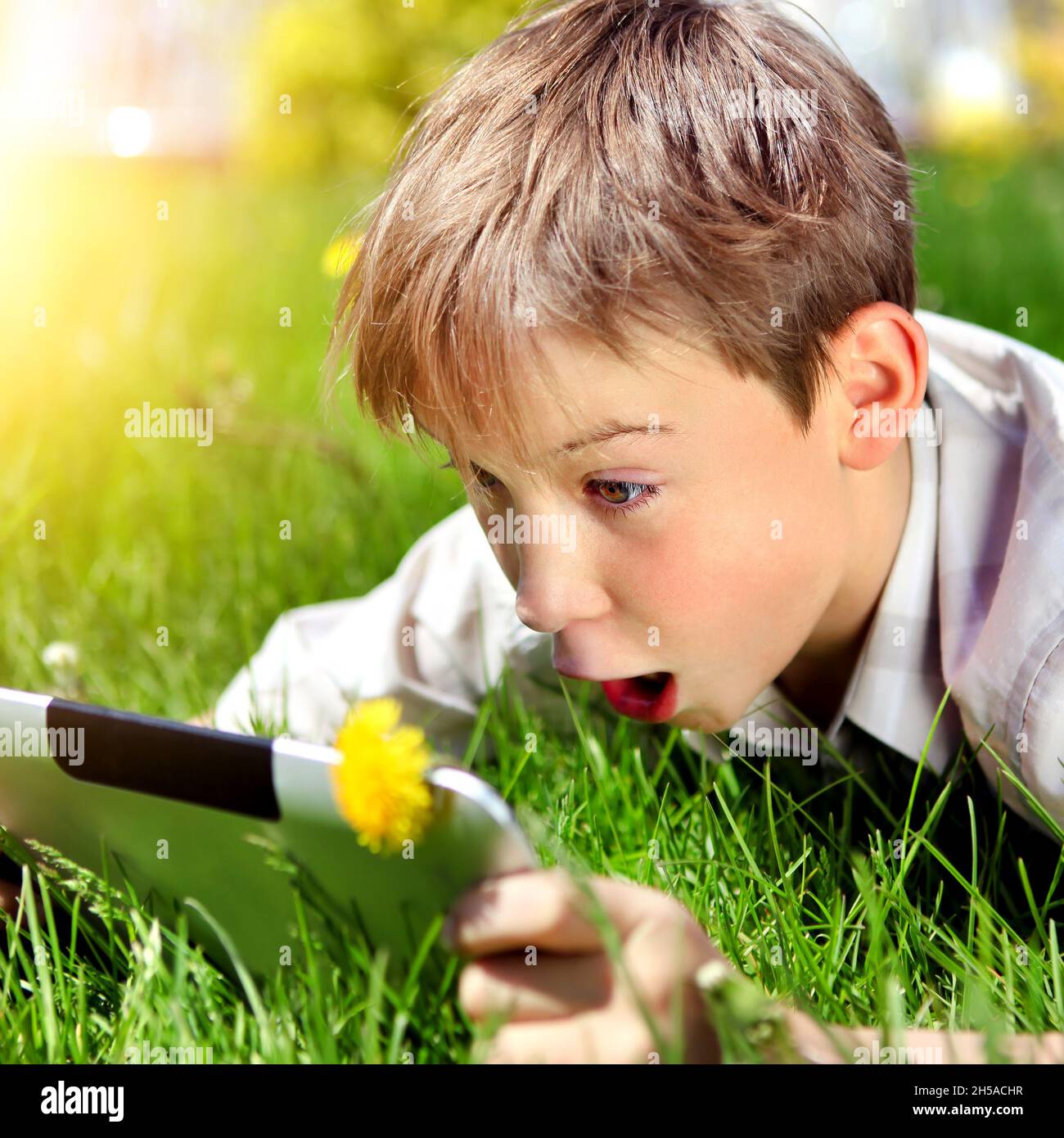 Surprised kid hi-res stock photography and images - Alamy