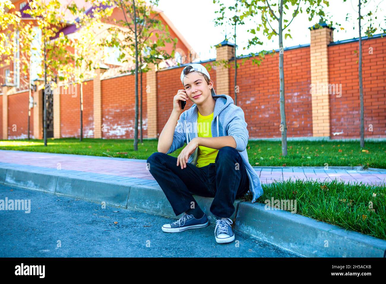Neighborhood street talk hi-res stock photography and images - Alamy