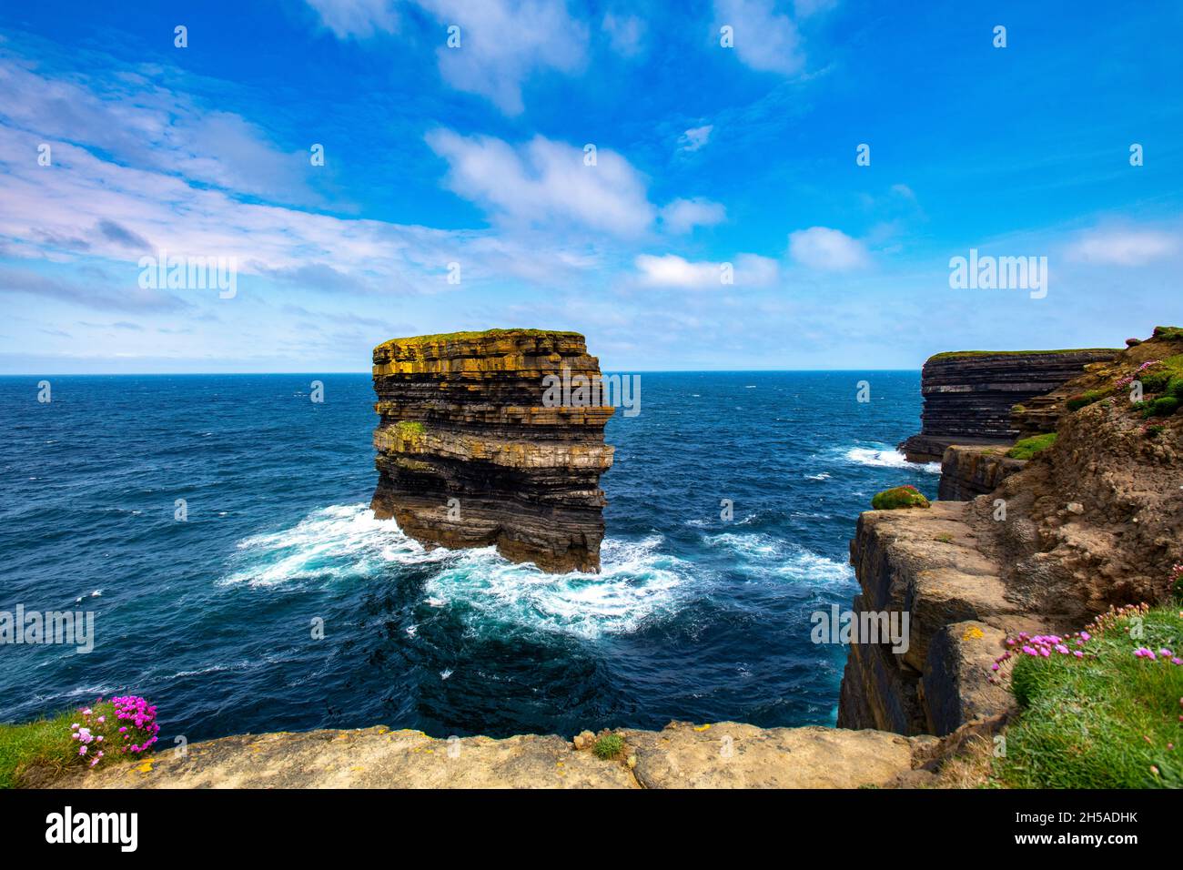 Ireland county mayo downpatrick head hi-res stock photography and ...