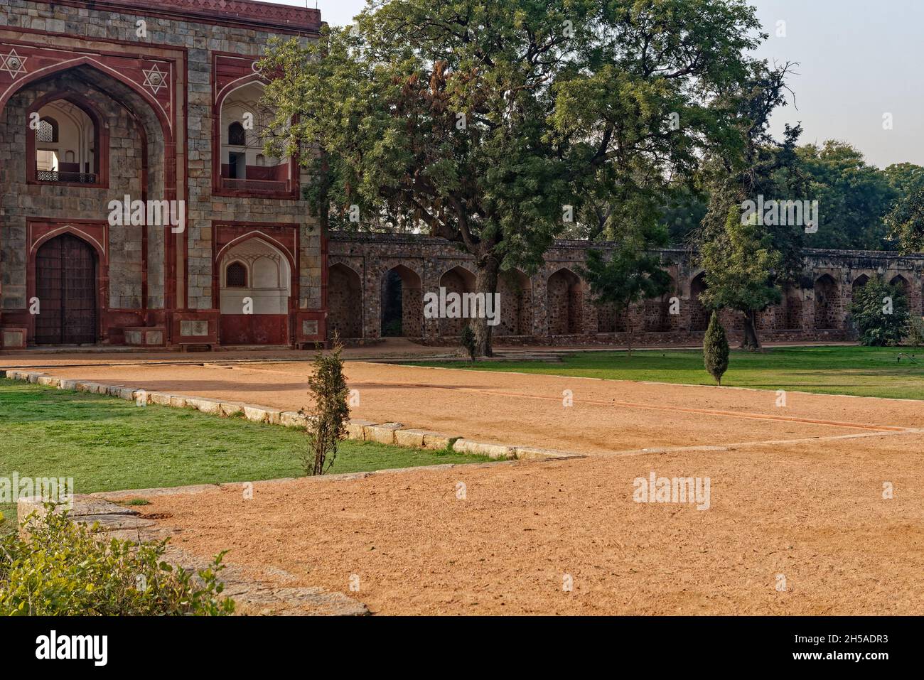 Entrance gate tomb humayun tomb hi-res stock photography and images - Alamy