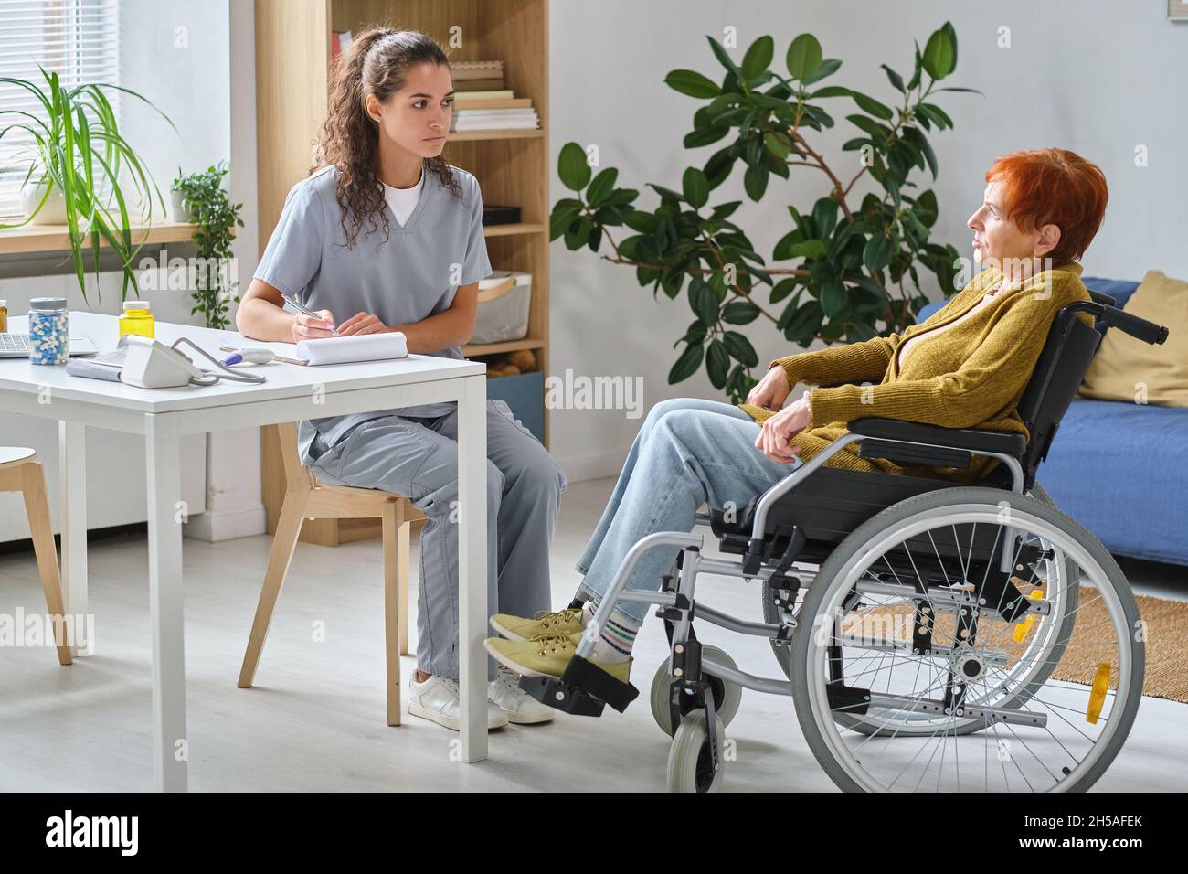 Doctor sitting chair hi-res stock photography and images - Alamy