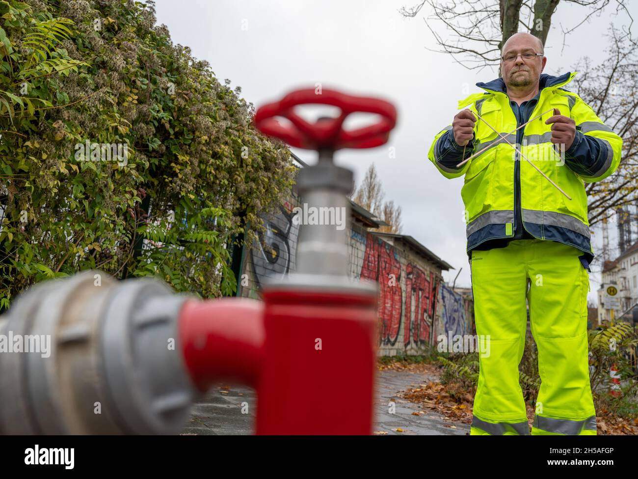 Berlin, Germany. 08th Nov, 2021. Harald Nixdorf, an employee of ...