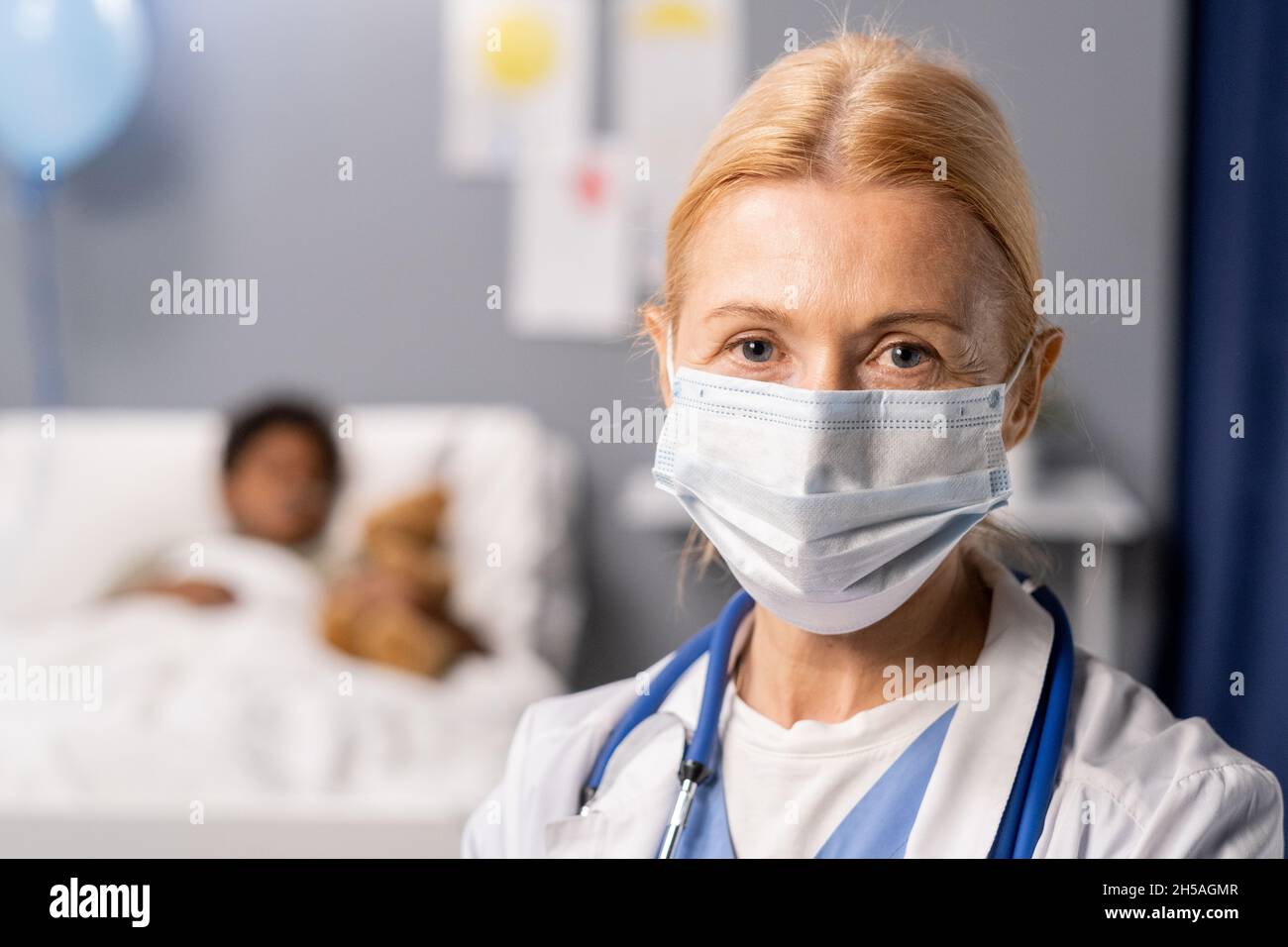 Doctor and ward and close up hi-res stock photography and images - Alamy