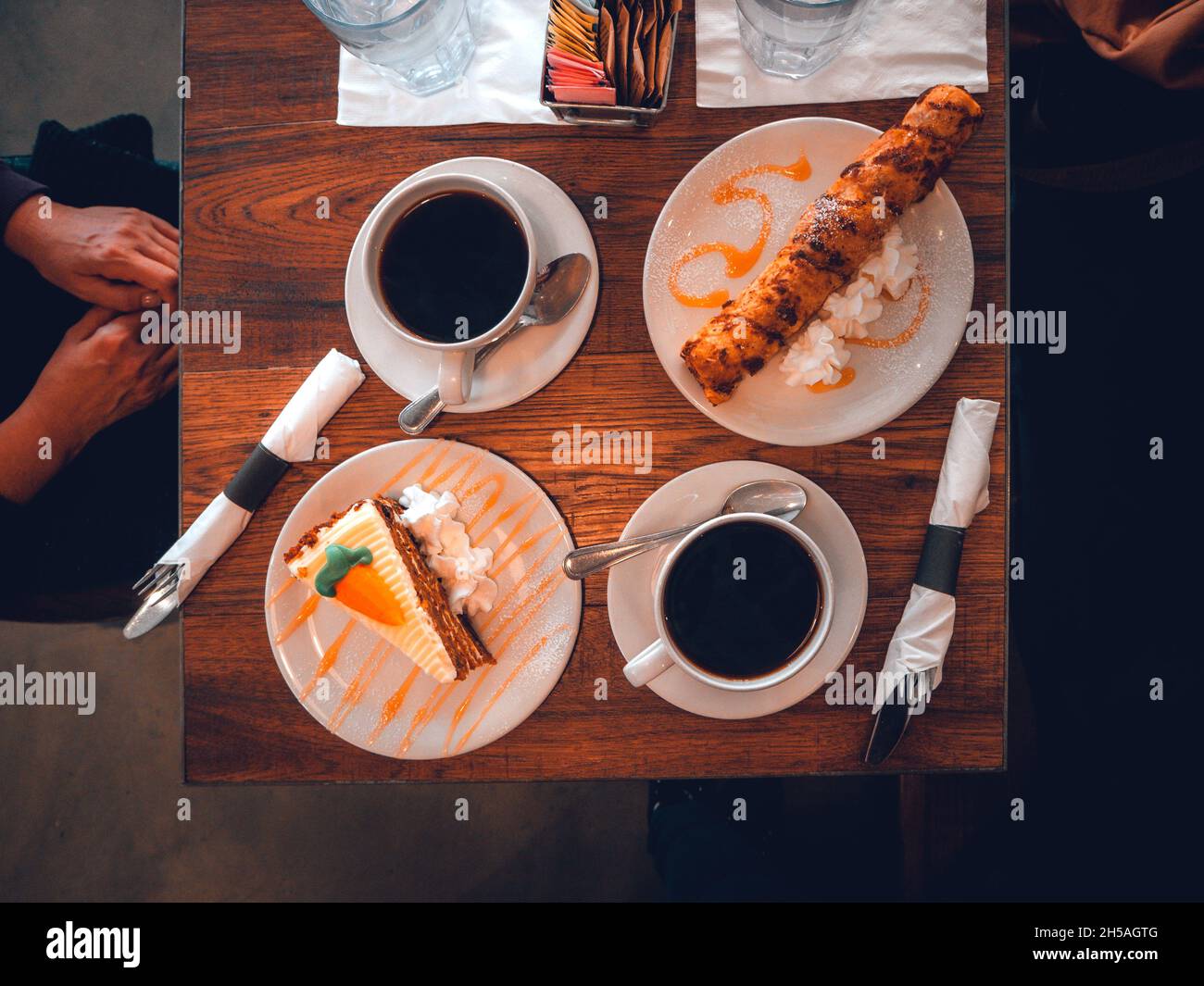 Flat pastry cake hi-res stock photography and images - Alamy