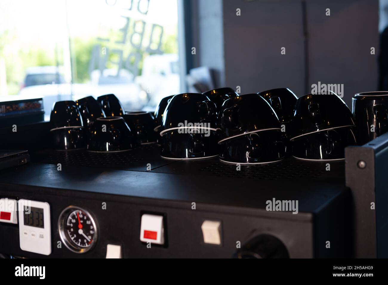 Piles up cups hi-res stock photography and images - Alamy