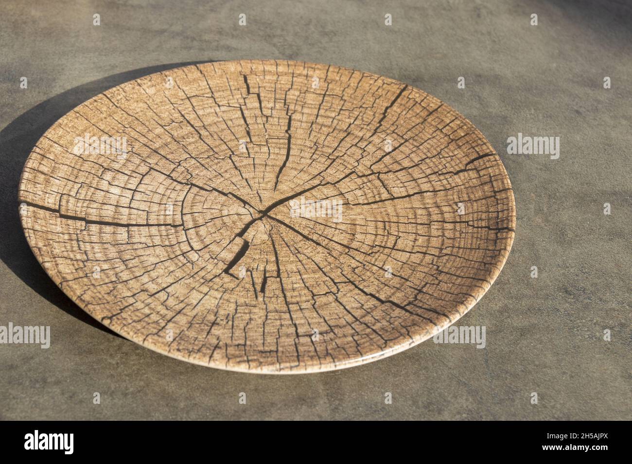 Plate cracks hi-res stock photography and images - Alamy