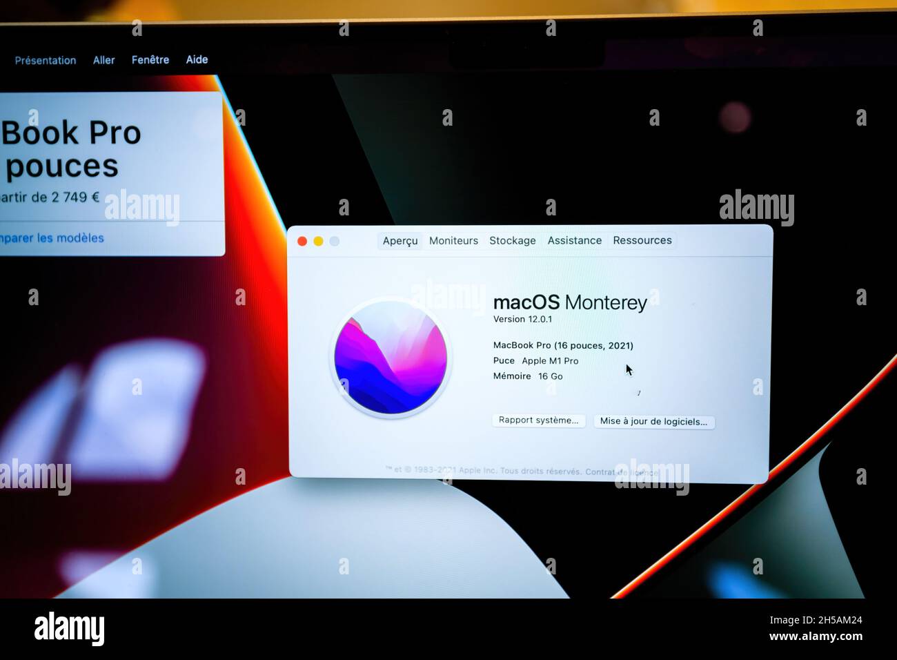 Macos monterey hi-res stock photography and images - Alamy