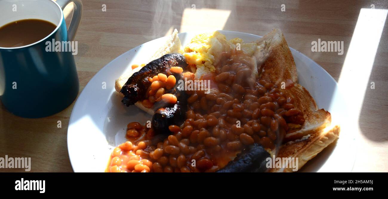 Substantial cooked breakfast hi-res stock photography and images - Alamy