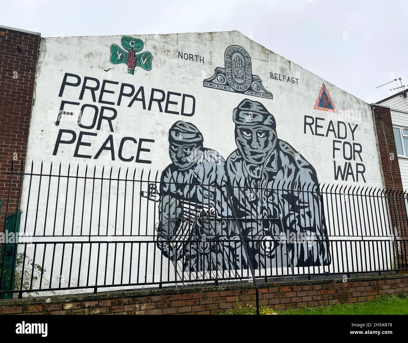 A mural to the Ulster loyalist paramilitary group the Ulster Volunteer ...