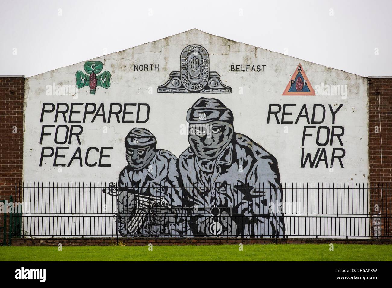 A mural to the Ulster loyalist paramilitary group the Ulster Volunteer ...