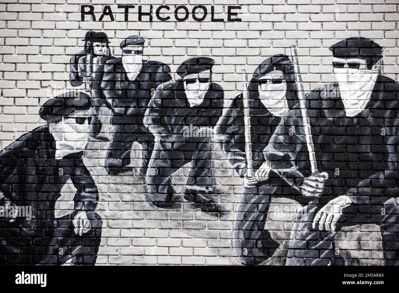 Red hand commando loyalist paramilitary hi-res stock photography and ...