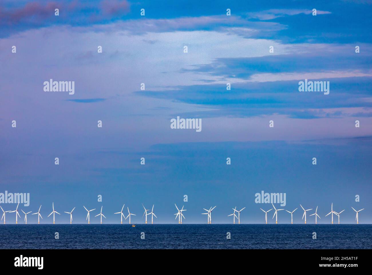 Offshore wind farm off the Norfolk coast Stock Photo - Alamy