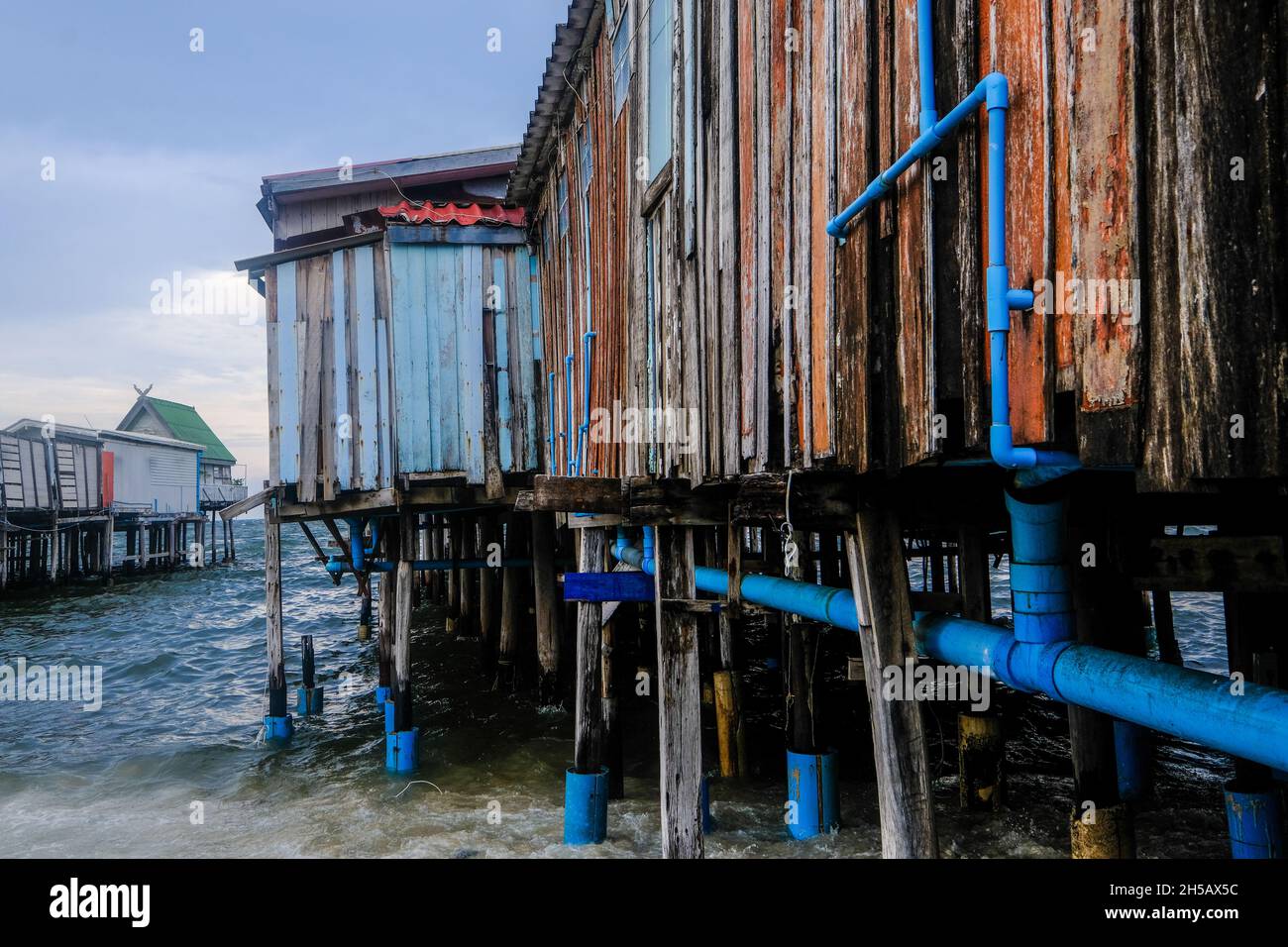 Old wooden piers hi-res stock photography and images - Alamy