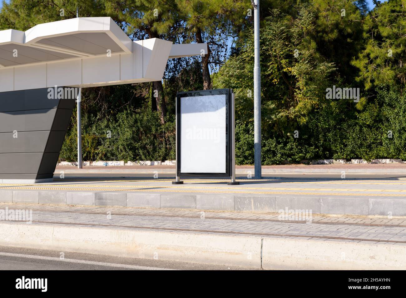 Poster stand. Street billboard mock up at a public transport stop Stock ...