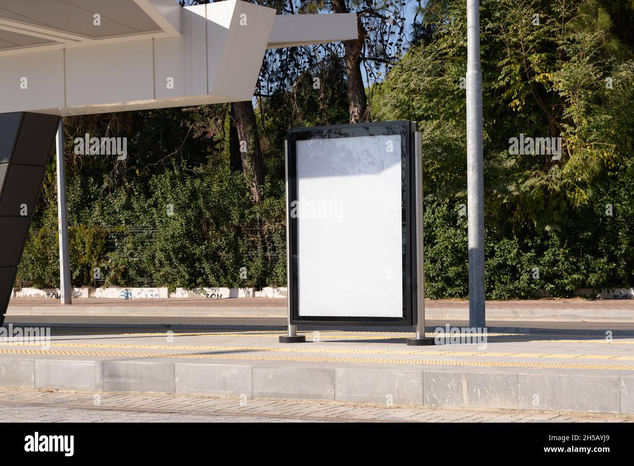 Poster stand. Street billboard mock up at a public transport stop Stock ...