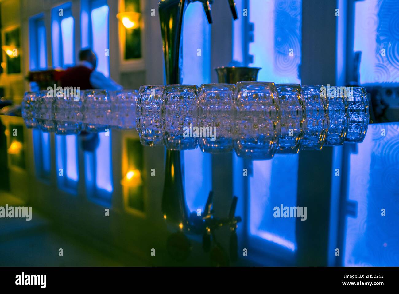 Optics bar hi-res stock photography and images - Alamy