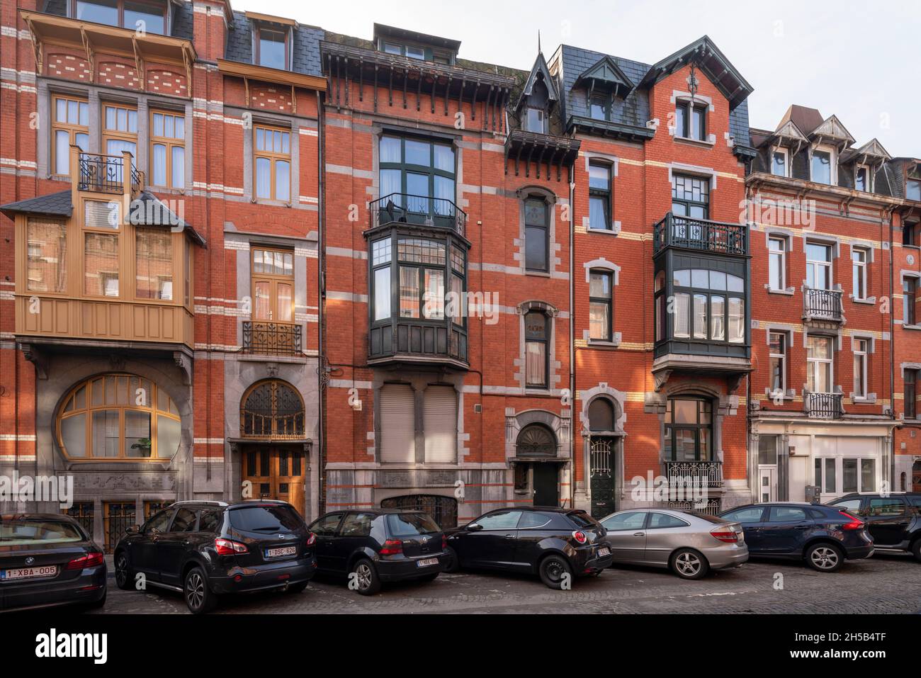 Lüttich, Liege, Hausfassaden der Rue Léon Mignon (Séquence Nusbaum) des ...