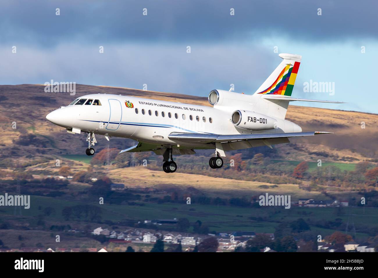 Falcon 900 hi-res stock photography and images - Alamy