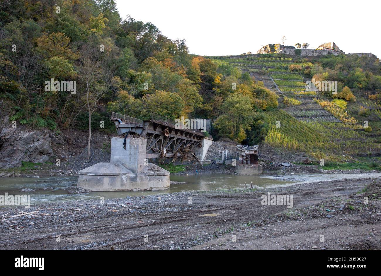 Destroyed Railroad Bridge After The Flood Disaster In The Ahr Valley 2021 Stock Photo - Alamy