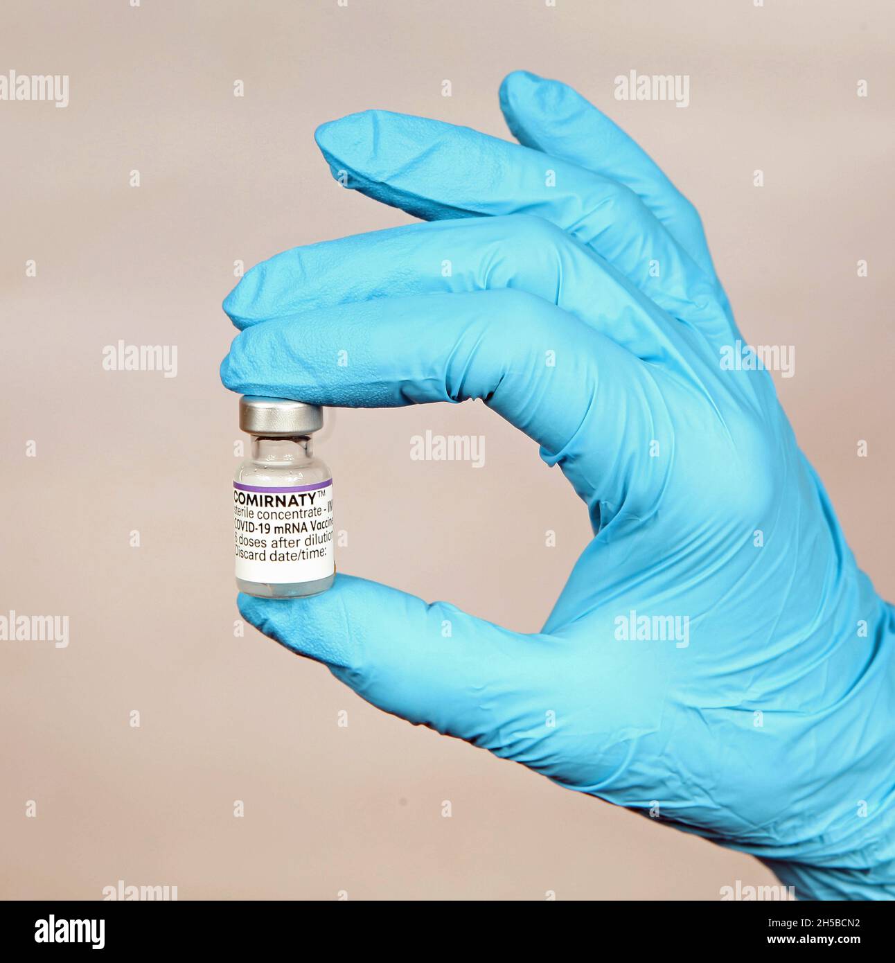 Multidose vial hi-res stock photography and images - Alamy