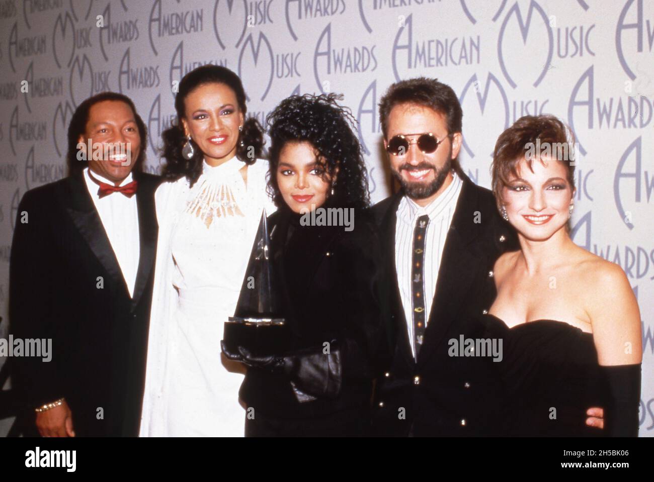 Gloria estefan 1987 hi-res stock photography and images - Alamy