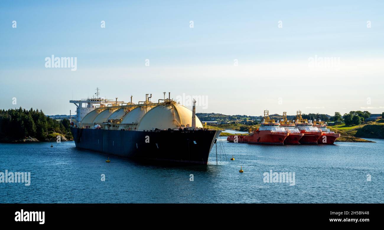 Lng tanker hi-res stock photography and images - Alamy