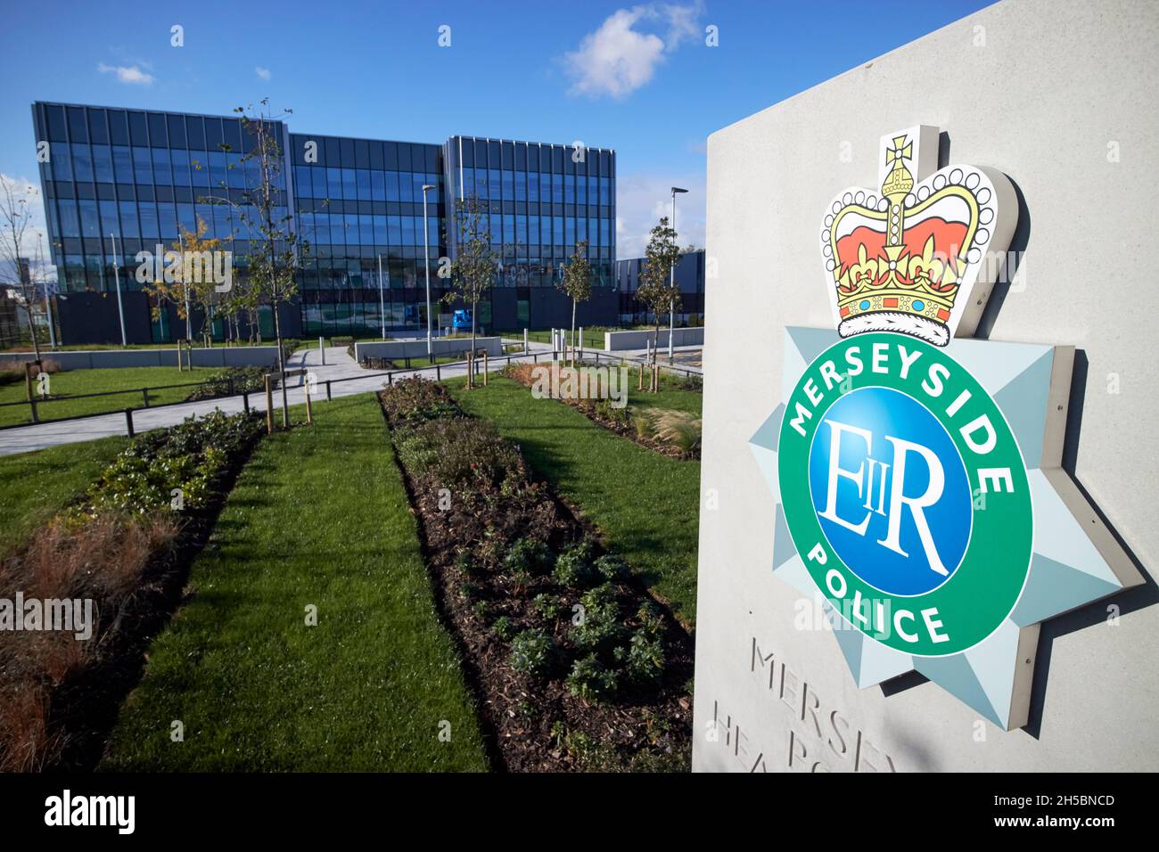 New headquarters building hi-res stock photography and images - Alamy