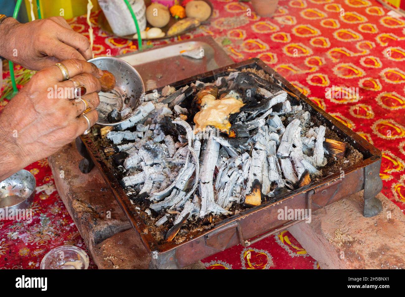 Holy ash of yajna hi-res stock photography and images - Alamy