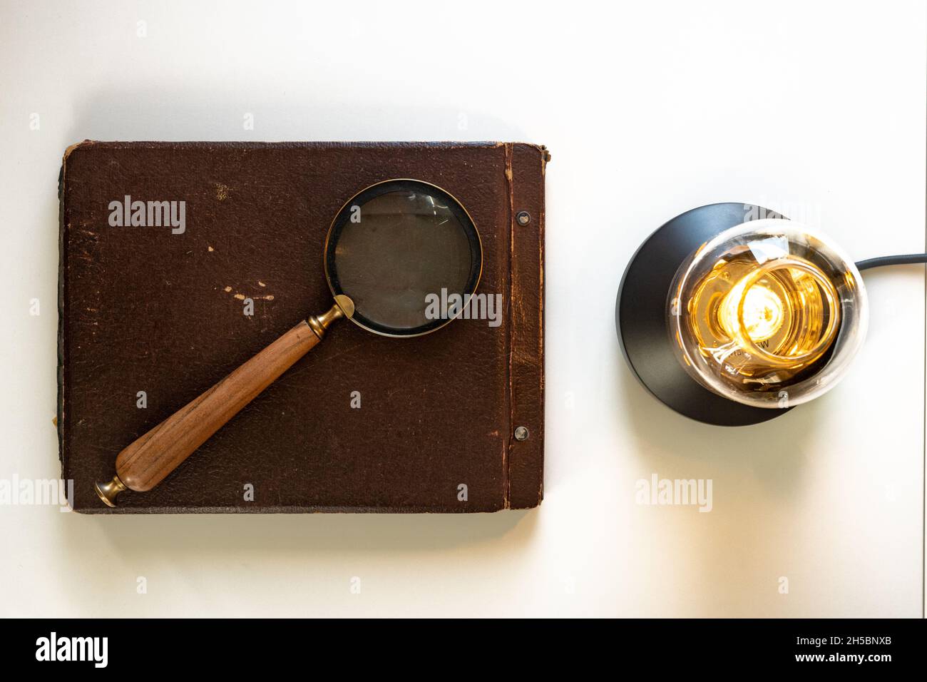 Old fashioned photograph albums hi-res stock photography and images - Alamy