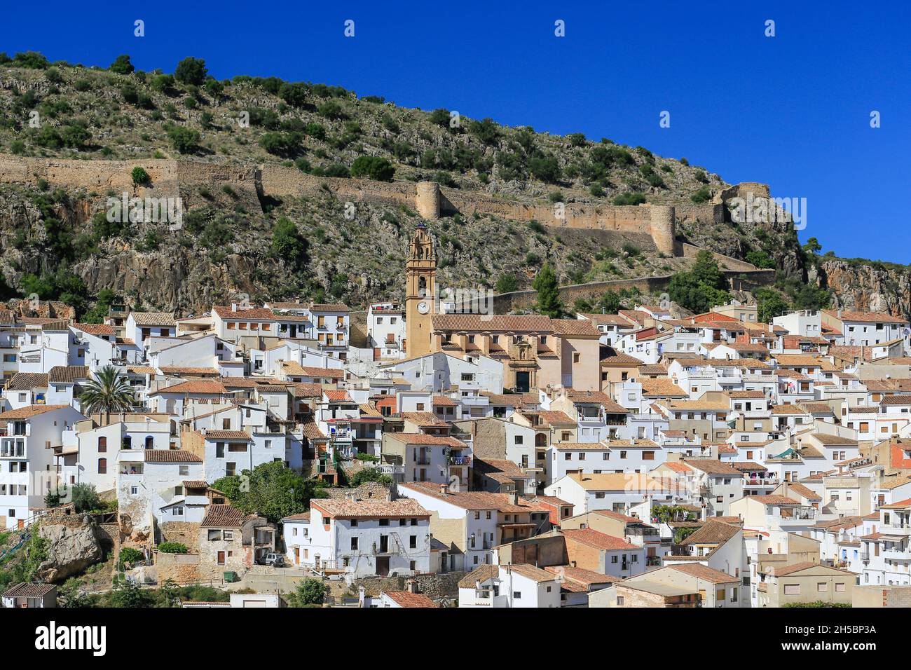 Chulilla, whitewashed Spanish village in the hills behind Valencia ...