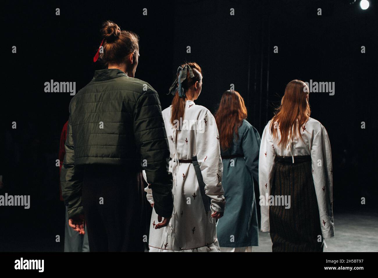 Female runway models hi-res stock photography and images - Alamy