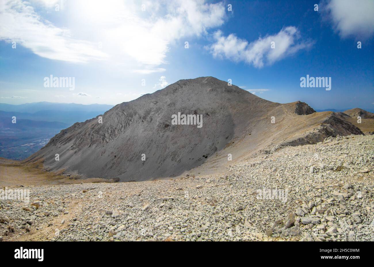 Monte Velino (Italy) - The beautiful landscape summit of Mount Velino ...