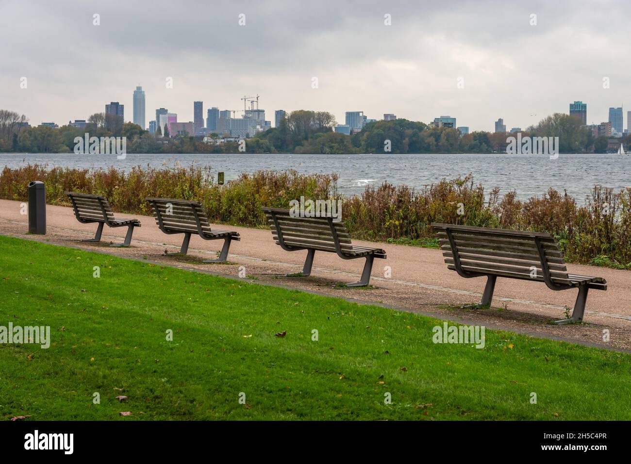 Cityscape or Rotterdam from park around Kralingen lake Stock Photo - Alamy
