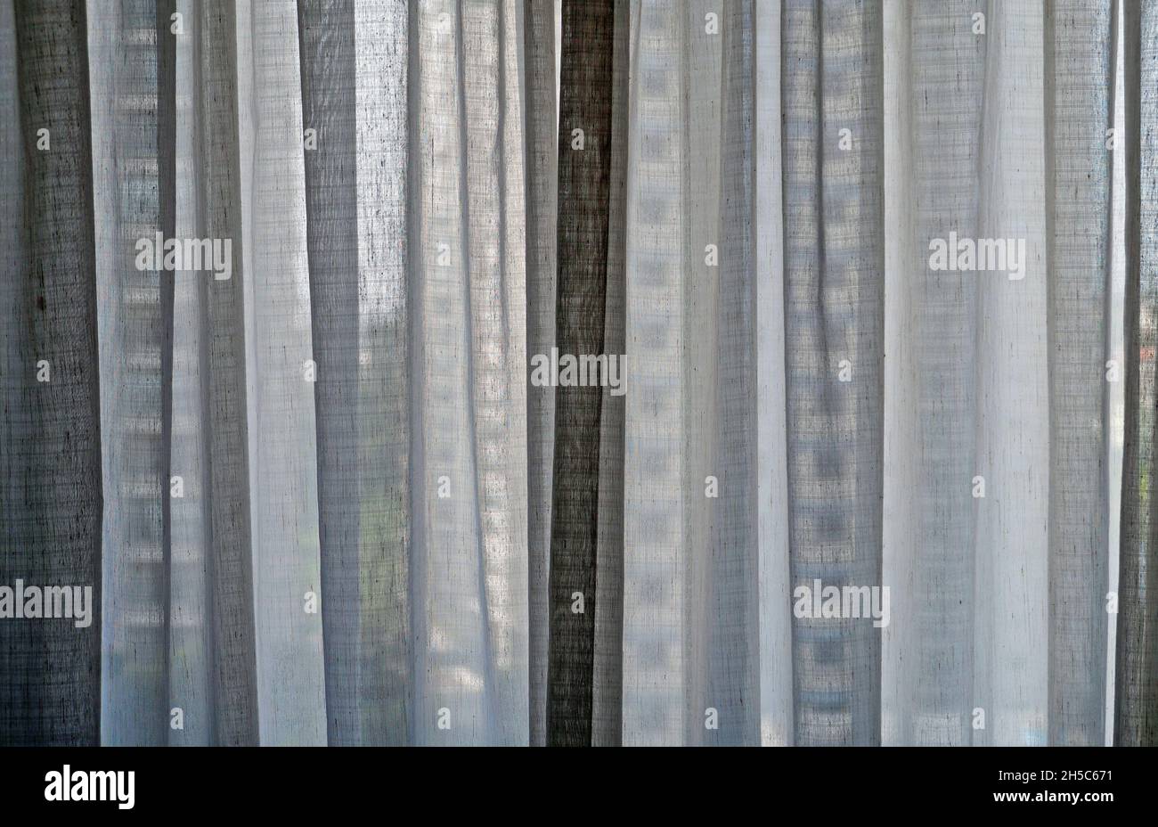 White curtain room background hi-res stock photography and images - Alamy