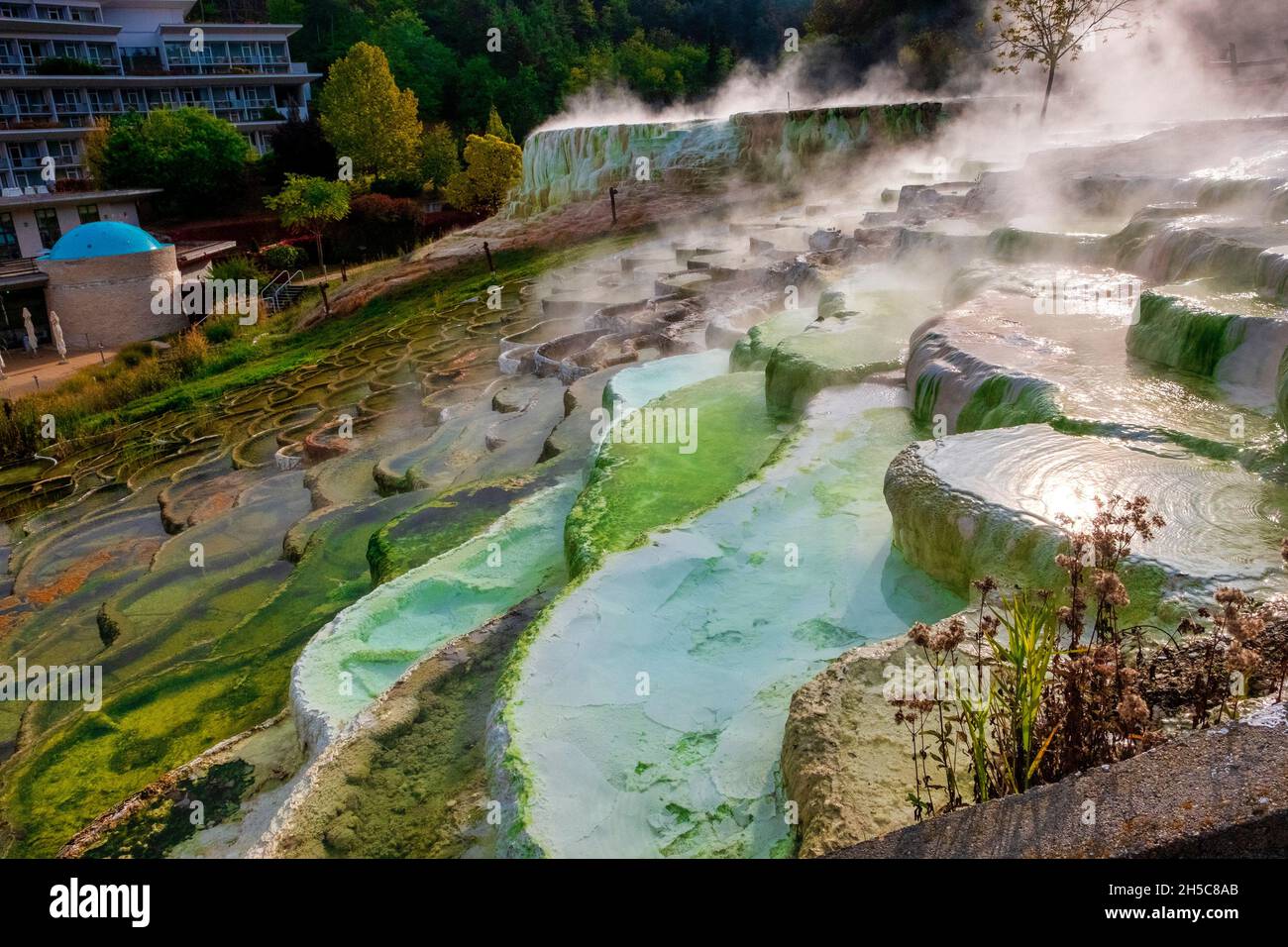 Travertine formations mineral pool hi-res stock photography and images ...