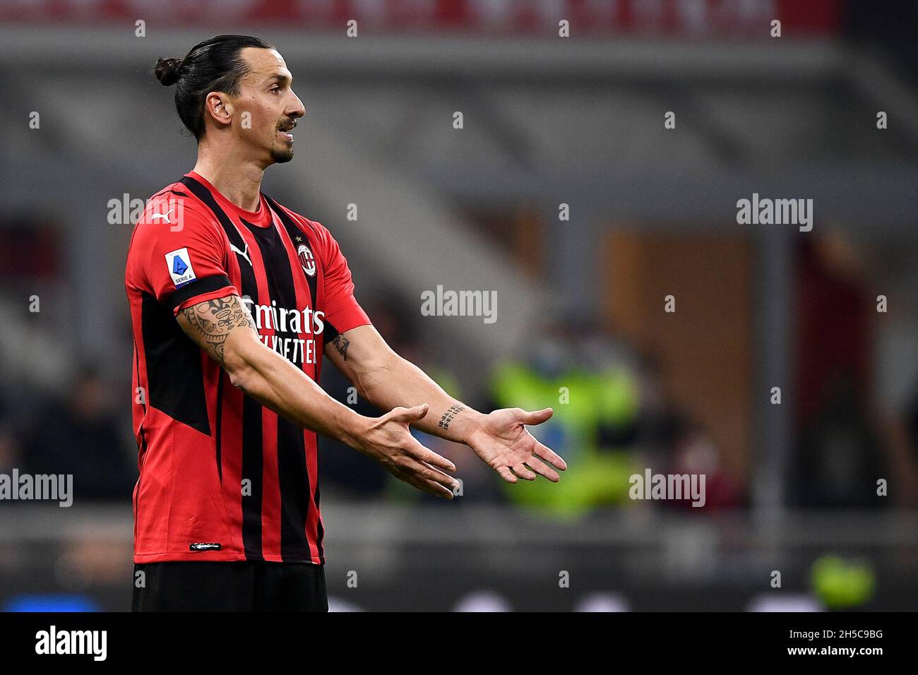 Inter milan ac milan zlatan hi-res stock photography and images - Alamy
